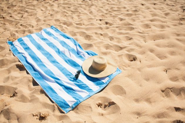 22 Things You Must Have on the Beach - Tent, Towel, GoPro, Beach Bag